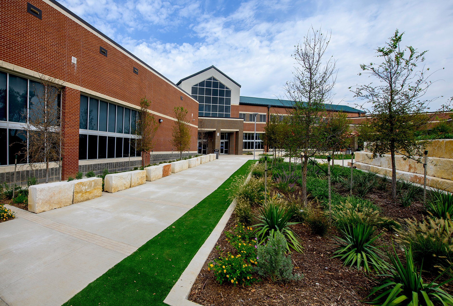 Birdville ISD - Birdville High School Courtyard