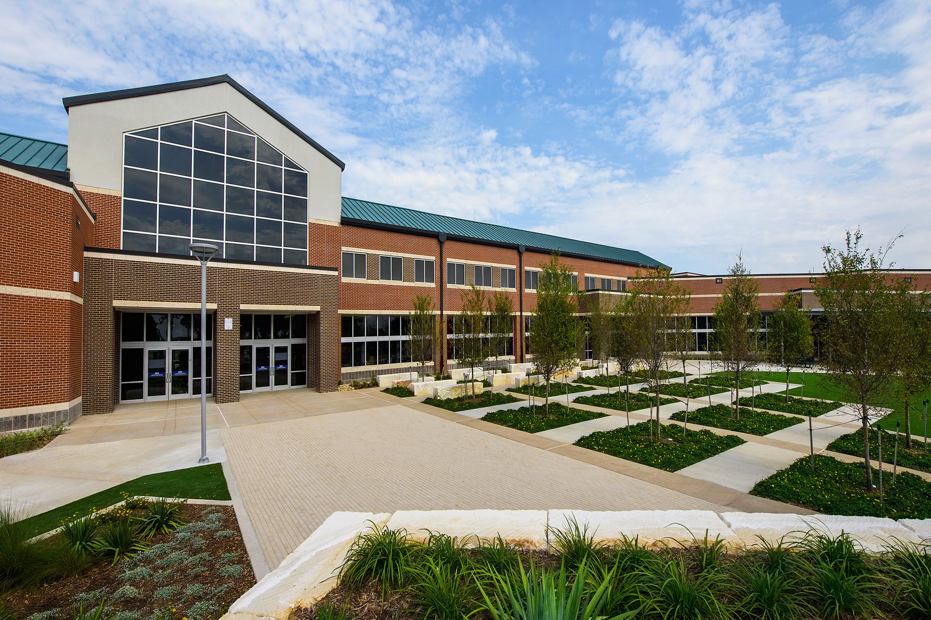 Birdville ISD - Birdville High School Courtyard