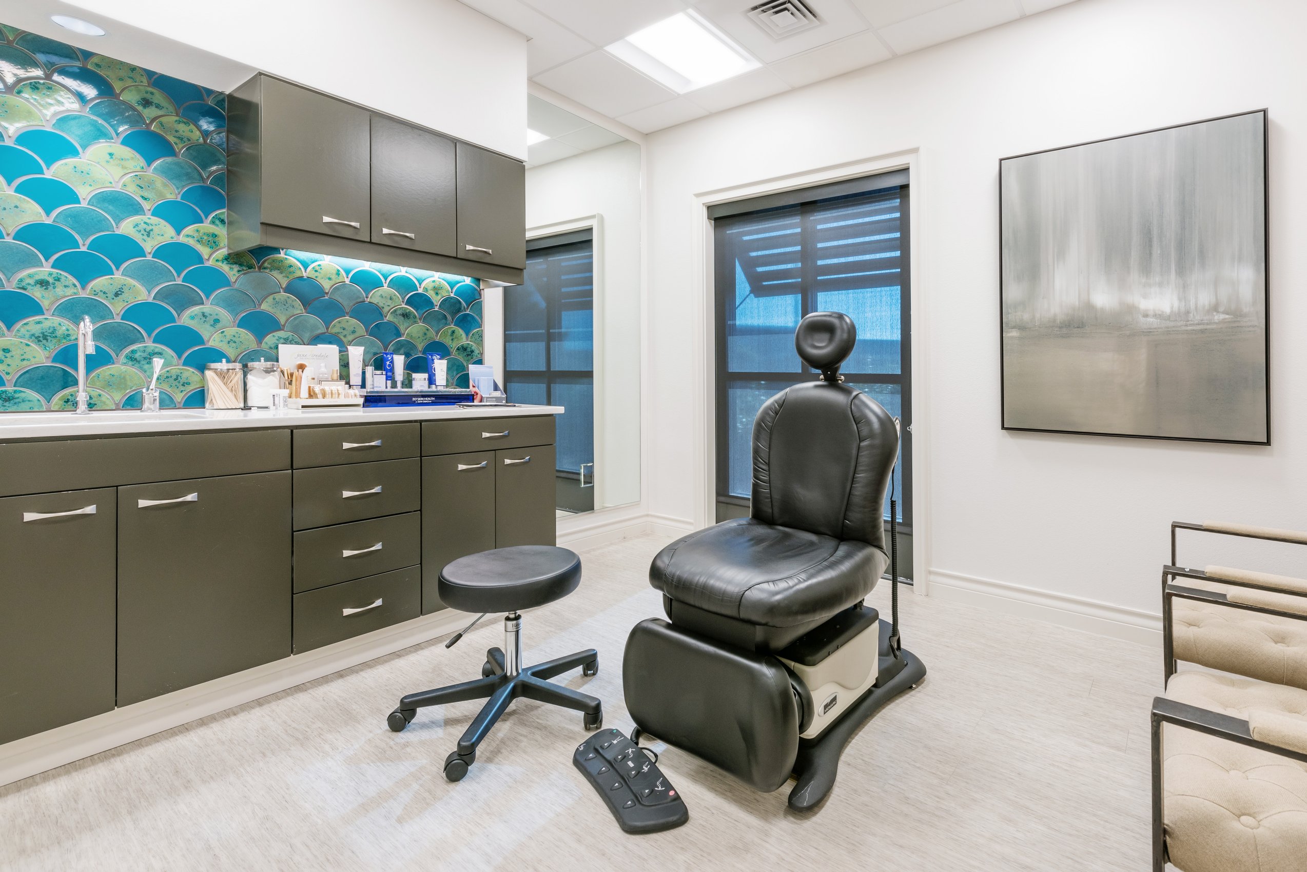 Eric Minns M.D. - Eric Minns M.D. Plastic Surgery Center